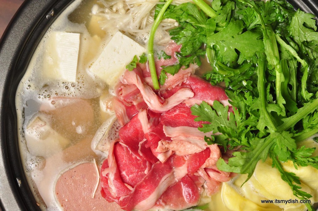 Taiwanese hot pot (台式火鍋) - It's My Dish